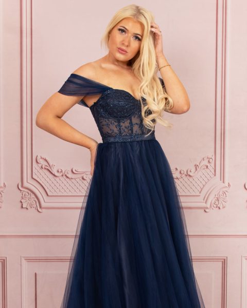 Reading prom dress shop Bee Wild Boutique Berkshire